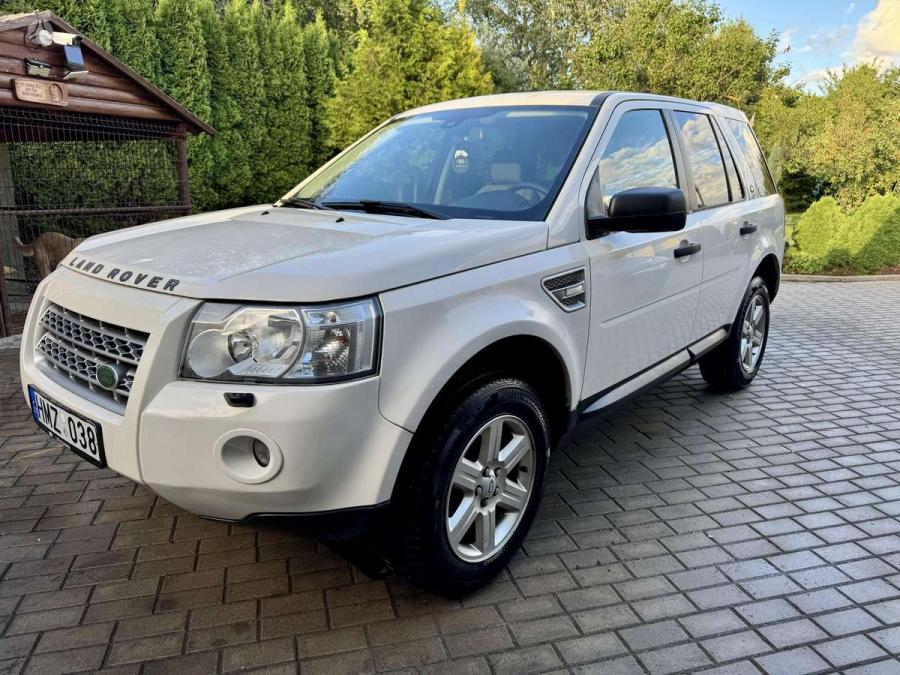 Balts Land Rover Freelander 2010 Anykščiai, ar dzinēja tilpumu 2.18 L un nobraukumu 226 tūkst. km par 3100 €, foto 1 vietnē AUTOMOTO.COM.LV