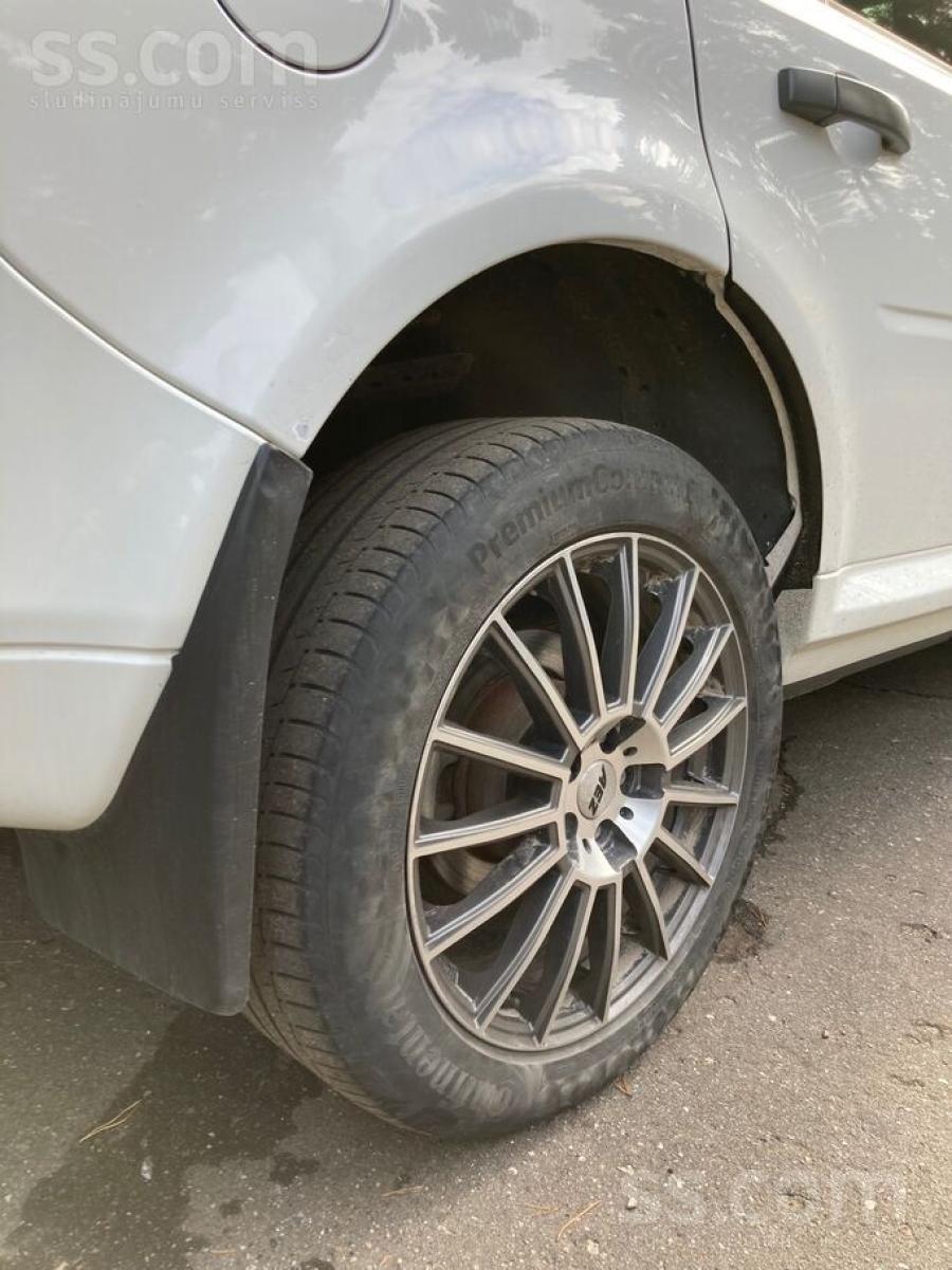 Balts Land Rover Freelander 2011 Rīga, ar dzinēja tilpumu 2.20 L un nobraukumu 223 tūkst. km par 7200 €, foto 7 vietnē AUTOMOTO.COM.LV