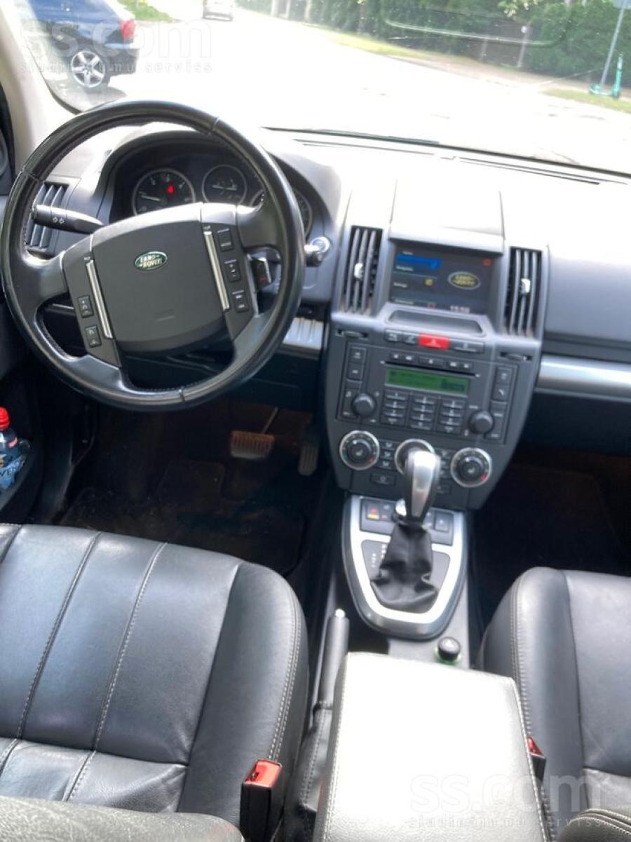 Balts Land Rover Freelander 2011 Rīga, ar dzinēja tilpumu 2.20 L un nobraukumu 223 tūkst. km par 7200 €, foto 8 vietnē AUTOMOTO.COM.LV