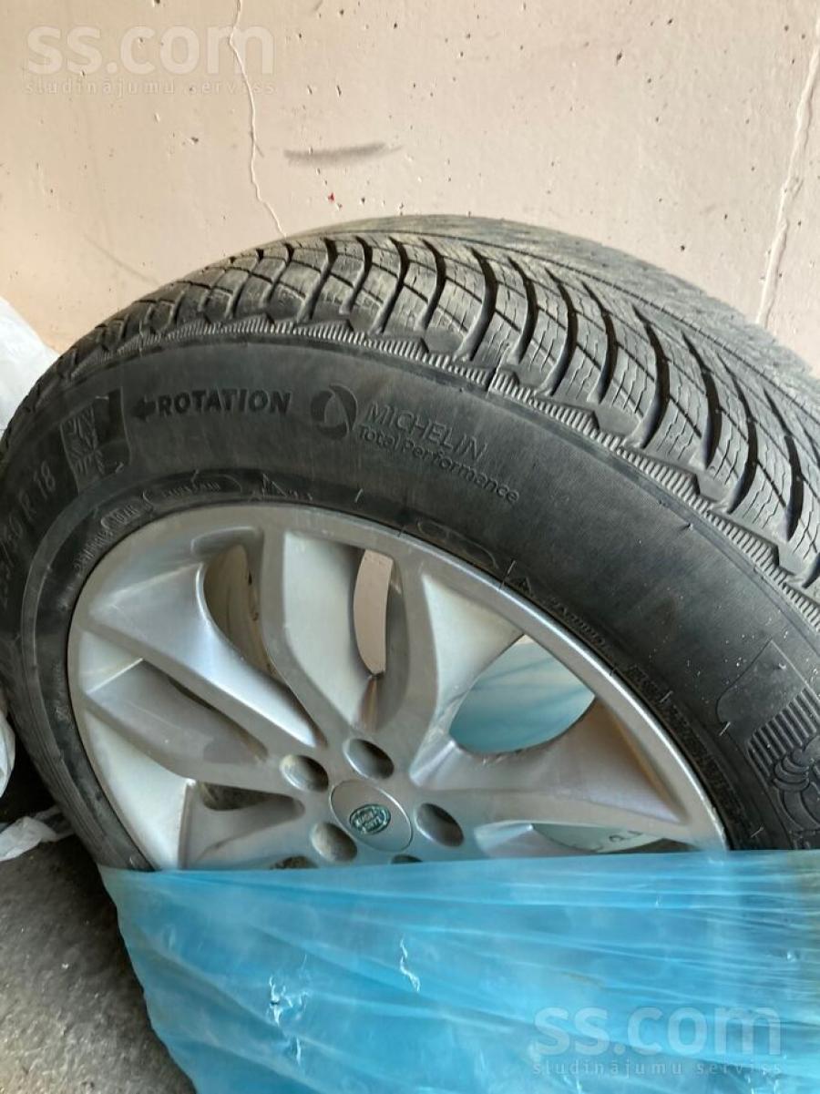 Balts Land Rover Freelander 2011 Rīga, ar dzinēja tilpumu 2.20 L un nobraukumu 223 tūkst. km par 7200 €, foto 16 vietnē AUTOMOTO.COM.LV