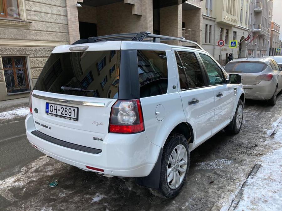 Balts Land Rover Freelander 2011 Rīga, ar dzinēja tilpumu 2.20 L un nobraukumu 223 tūkst. km par 7200 €, foto 19 vietnē AUTOMOTO.COM.LV