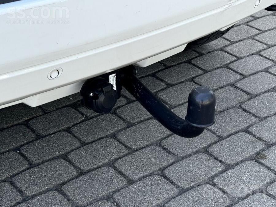 Balts Land Rover Freelander 2011 Jelgava, ar dzinēja tilpumu 2.20 L un nobraukumu 267 tūkst. km par 6950 €, foto 8 vietnē AUTOMOTO.COM.LV