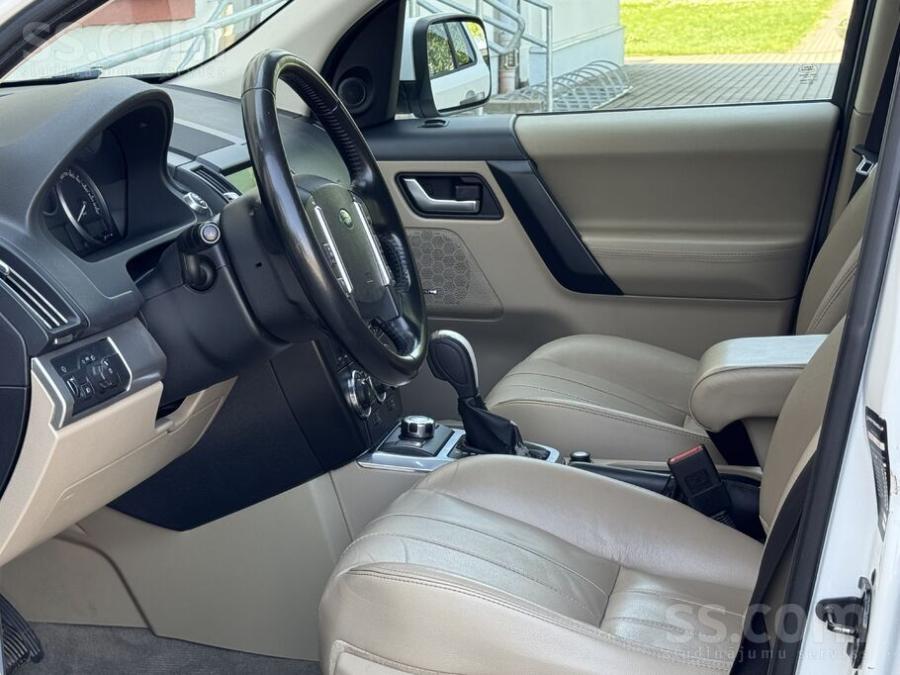 Balts Land Rover Freelander 2011 Jelgava, ar dzinēja tilpumu 2.20 L un nobraukumu 267 tūkst. km par 6950 €, foto 18 vietnē AUTOMOTO.COM.LV