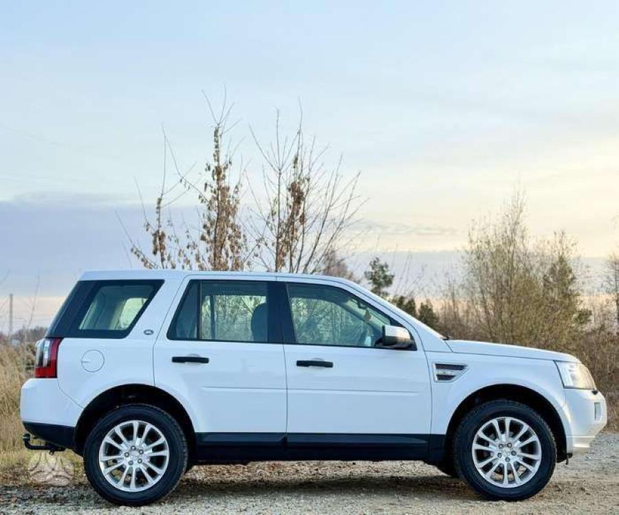 Balts Land Rover Freelander 2012 Šauļi, ar dzinēja tilpumu 2.20 L un nobraukumu 252 tūkst. km par 8450 €, foto 14 vietnē AUTOMOTO.COM.LV