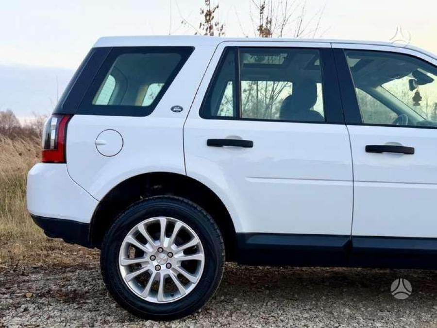 Balts Land Rover Freelander 2012 Šauļi, ar dzinēja tilpumu 2.20 L un nobraukumu 252 tūkst. km par 8450 €, foto 9 vietnē AUTOMOTO.COM.LV