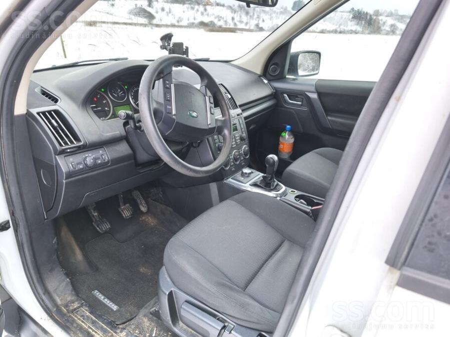 Balts Land Rover Freelander 2012 Ludza, ar dzinēja tilpumu 2.20 L un nobraukumu 205 tūkst. km par 6900 €, foto 10 vietnē AUTOMOTO.COM.LV