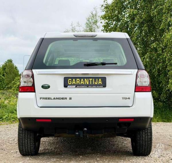 Balts Land Rover Freelander 2012 Šauļi, ar dzinēja tilpumu 2.20 L un nobraukumu 252 tūkst. km par 8450 €, foto 6 vietnē AUTOMOTO.COM.LV