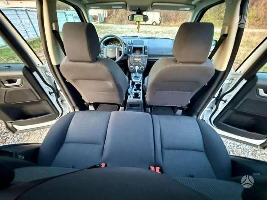 Balts Land Rover Freelander 2012 Šauļi, ar dzinēja tilpumu 2.20 L un nobraukumu 252 tūkst. km par 8450 €, foto 32 vietnē AUTOMOTO.COM.LV