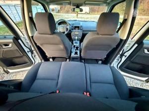 Balts Land Rover Freelander 2012 Šauļi, ar dzinēja tilpumu 2.20 L un nobraukumu 252 tūkst. km par 8450 €, foto 32 vietnē AUTOMOTO.COM.LV