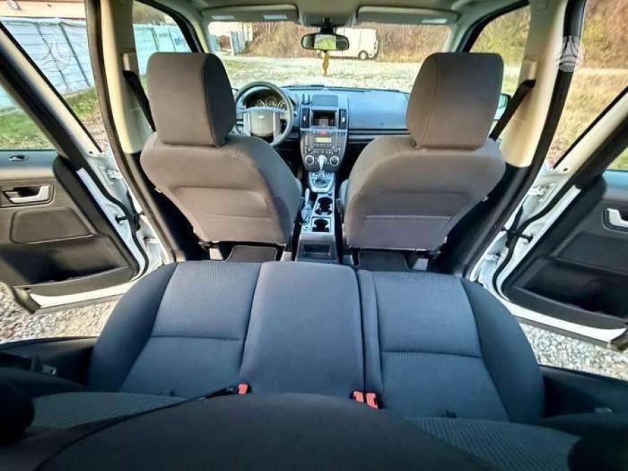Balts Land Rover Freelander 2012 Šauļi, ar dzinēja tilpumu 2.20 L un nobraukumu 252 tūkst. km par 8450 €, foto 32 vietnē AUTOMOTO.COM.LV