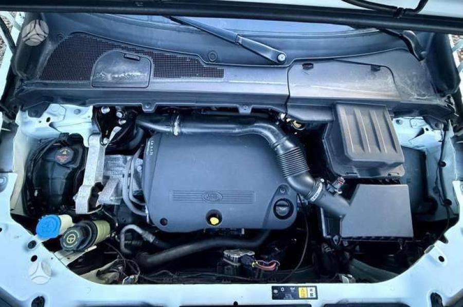 Balts Land Rover Freelander 2012 Šauļi, ar dzinēja tilpumu 2.20 L un nobraukumu 252 tūkst. km par 8450 €, foto 37 vietnē AUTOMOTO.COM.LV