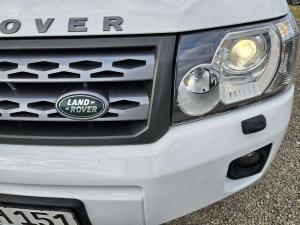 White Land Rover Freelander 2012 in Radviliskis, with an engine capacity of 2.18 L and mileage of 217 thousand km for 6600 €, photo 23 on AUTOMOTO.COM.LV