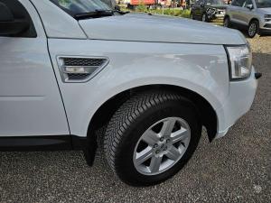 White Land Rover Freelander 2012 in Radviliskis, with an engine capacity of 2.18 L and mileage of 217 thousand km for 6600 €, photo 24 on AUTOMOTO.COM.LV