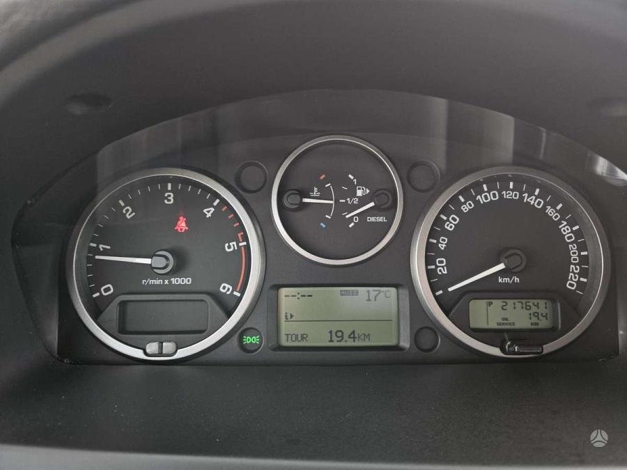 White Land Rover Freelander 2012 in Radviliskis, with an engine capacity of 2.18 L and mileage of 217 thousand km for 6600 €, photo 30 on AUTOMOTO.COM.LV