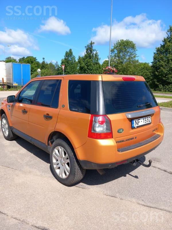 Yellow Land Rover Freelander 2007 in Cesis, with an engine capacity of 2.20 L and mileage of 305 thousand km for 2990 €, photo 5 on AUTOMOTO.COM.LV