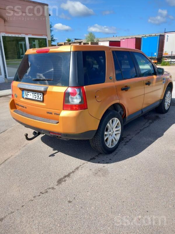 Yellow Land Rover Freelander 2007 in Cesis, with an engine capacity of 2.20 L and mileage of 305 thousand km for 2990 €, photo 6 on AUTOMOTO.COM.LV