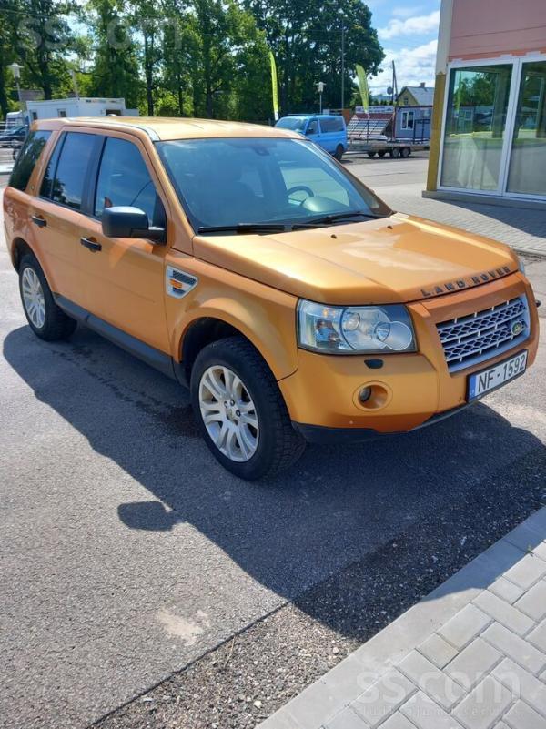 Yellow Land Rover Freelander 2007 in Cesis, with an engine capacity of 2.20 L and mileage of 305 thousand km for 2990 €, photo 8 on AUTOMOTO.COM.LV