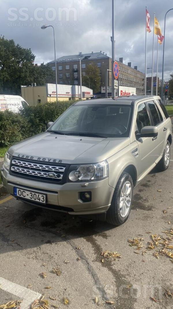 Yellow Land Rover Freelander 2011 in Riga, with an engine capacity of 2.20 L and mileage of 357 thousand km for 7500 €, photo 2 on AUTOMOTO.COM.LV