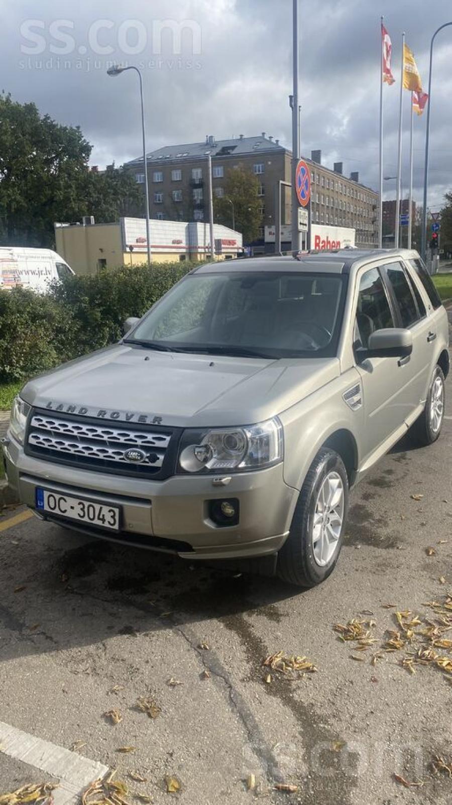 Yellow Land Rover Freelander 2011 in Riga, with an engine capacity of 2.20 L and mileage of 357 thousand km for 7500 €, photo 3 on AUTOMOTO.COM.LV
