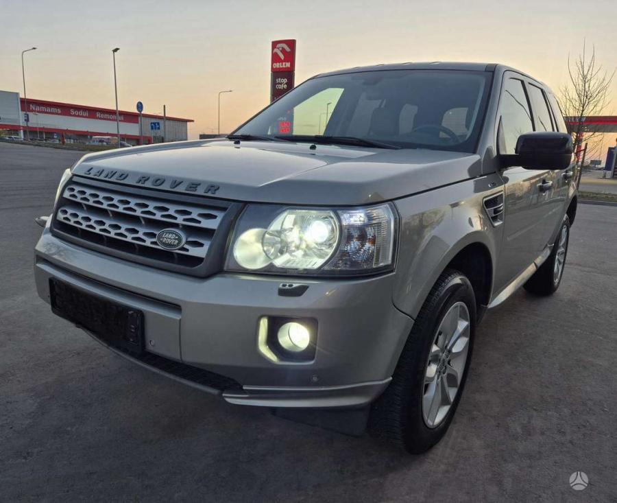 Yellow Land Rover Freelander 2012 in Panevezys, with an engine capacity of 2.18 L and mileage of 265 thousand km for 2999 €, photo 10 on AUTOMOTO.COM.LV
