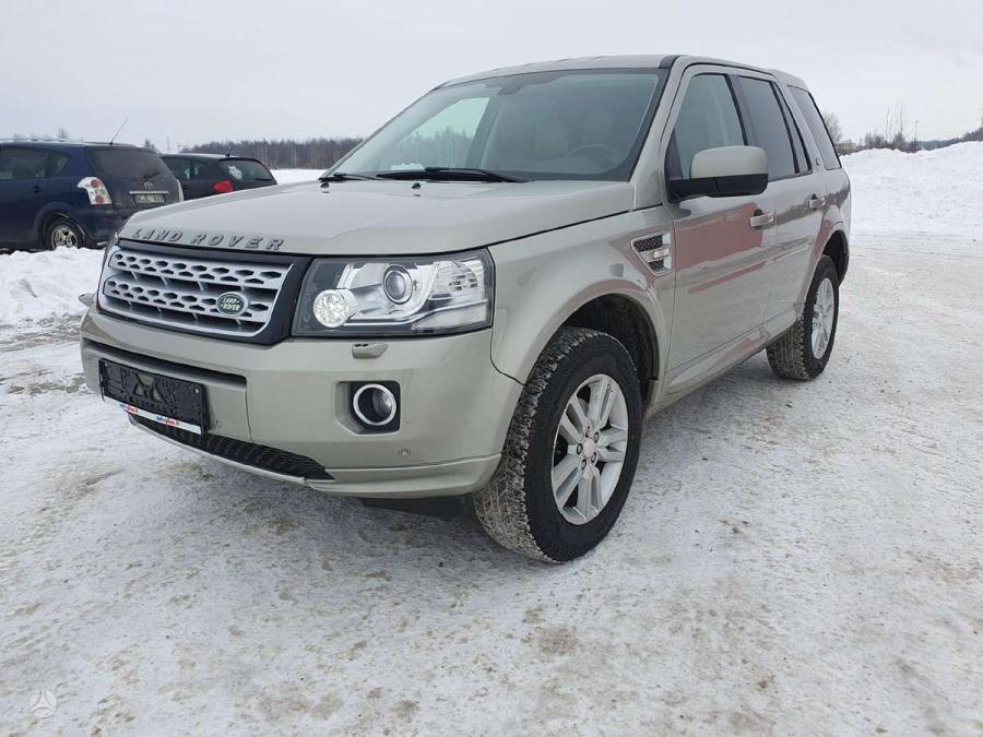 Yellow Land Rover Freelander 2014 in Siauliai, with an engine capacity of 2.20 L and mileage of 243 thousand km for 9700 €, photo 2 on AUTOMOTO.COM.LV
