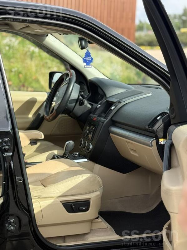 Черный Ленд Ровер Land Rover 2008 в Вентспилс, объемом двигателя 2.20 л и пробегом 292 тыс. км за 6000 €, фото 7 на AUTOMOTO.COM.LV