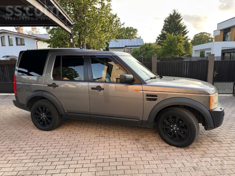 Brown Land Rover Land Rover 2008 in Jurmala, with an engine capacity of 2.70 L and mileage of 259 thousand km for 4800 €, photo 1 on AUTOMOTO.COM.LV