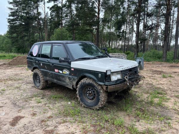 Zaļš Land Rover Land Rover 1999 Ogre, ar dzinēja tilpumu 2.50 L un nobraukumu 301 tūkst. km par 2400 €, foto 2 vietnē AUTOMOTO.COM.LV