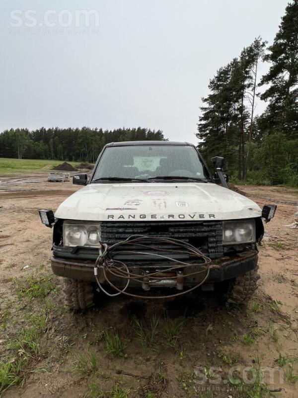 Zaļš Land Rover Land Rover 1999 Ogre, ar dzinēja tilpumu 2.50 L un nobraukumu 301 tūkst. km par 2400 €, foto 3 vietnē AUTOMOTO.COM.LV