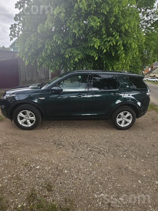 Green Land Rover Land Rover 2016 in Daugavpils, with an engine capacity of 2.00 L and mileage of 235 thousand km for 13300 €, photo 1 on AUTOMOTO.COM.LV