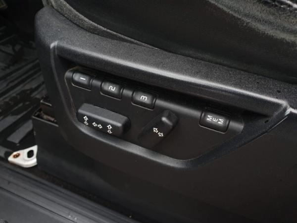 Land Rover Land Rover 2006 Rīga, ar dzinēja tilpumu 2.70 L un nobraukumu 347 tūkst. km par 6950 €, foto 1 vietnē AUTOMOTO.COM.LV