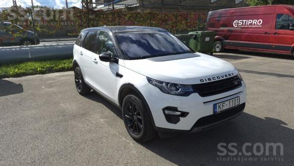 White Land Rover Land Rover 2017 in Riga, with an engine capacity of 2.00 L and mileage of 199 thousand km for 10650 €, photo 2 on AUTOMOTO.COM.LV