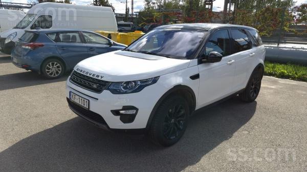 White Land Rover Land Rover 2017 in Riga, with an engine capacity of 2.00 L and mileage of 199 thousand km for 10650 €, photo 3 on AUTOMOTO.COM.LV