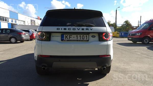 White Land Rover Land Rover 2017 in Riga, with an engine capacity of 2.00 L and mileage of 199 thousand km for 10650 €, photo 7 on AUTOMOTO.COM.LV