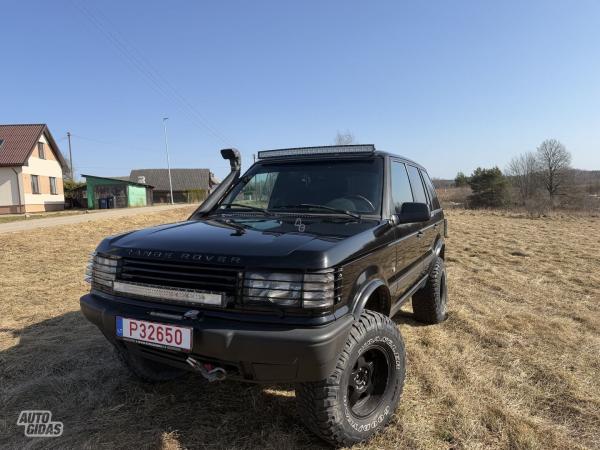 Black Land Rover Range Rover 2001 in Vilnius, with an engine capacity of 2.50 L and mileage of 270 thousand km for 5600 €, photo 7 on AUTOMOTO.COM.LV