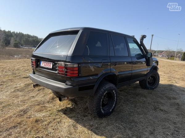 Black Land Rover Range Rover 2001 in Vilnius, with an engine capacity of 2.50 L and mileage of 270 thousand km for 5600 €, photo 10 on AUTOMOTO.COM.LV