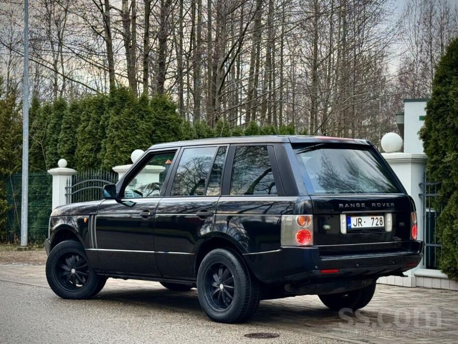 Black Land Rover Range Rover 2002 in Riga, with an engine capacity of 3.00 L and mileage of 318 thousand km for 4400 €, photo 9 on AUTOMOTO.COM.LV