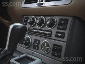 Melns Land Rover Range Rover 2002 Rīga, ar dzinēja tilpumu 3.00 L un nobraukumu 318 tūkst. km par 3800 €, foto 17 vietnē AUTOMOTO.COM.LV