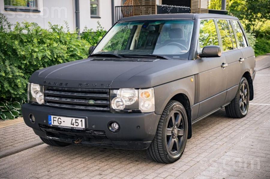 Melns Land Rover Range Rover 2002 Rīga, ar dzinēja tilpumu 4.40 L un nobraukumu 188 tūkst. km par 3990 €, foto 1 vietnē AUTOMOTO.COM.LV