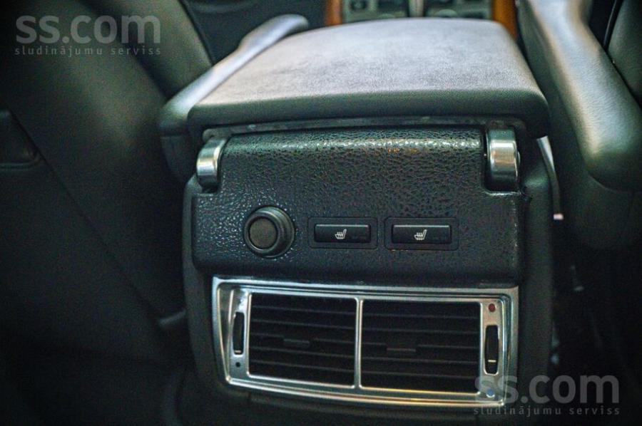 Melns Land Rover Range Rover 2002 Rīga, ar dzinēja tilpumu 4.40 L un nobraukumu 188 tūkst. km par 3990 €, foto 15 vietnē AUTOMOTO.COM.LV
