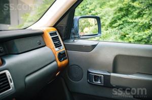 Melns Land Rover Range Rover 2002 Rīga, ar dzinēja tilpumu 4.40 L un nobraukumu 188 tūkst. km par 3990 €, foto 19 vietnē AUTOMOTO.COM.LV