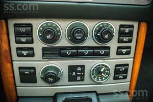 Melns Land Rover Range Rover 2002 Rīga, ar dzinēja tilpumu 4.40 L un nobraukumu 188 tūkst. km par 3990 €, foto 21 vietnē AUTOMOTO.COM.LV