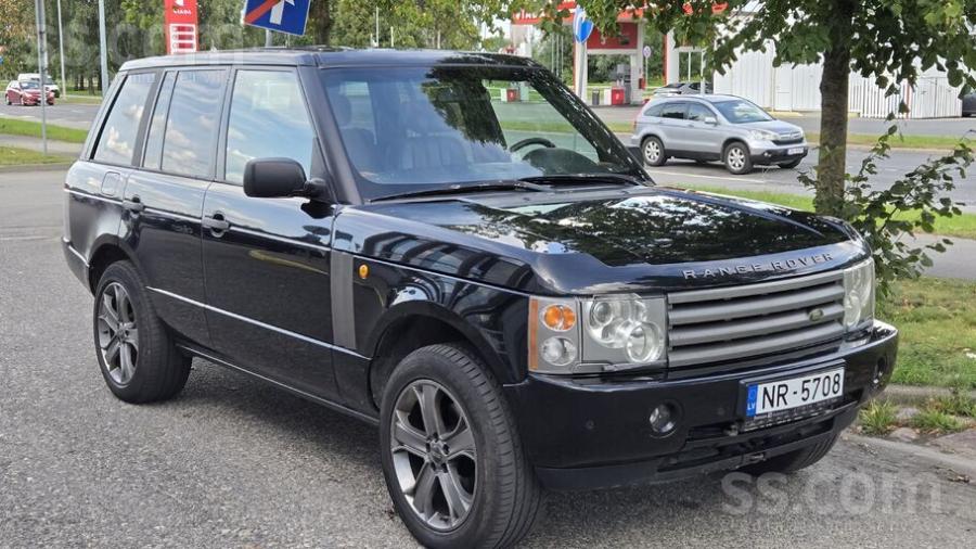 Melns Land Rover Range Rover 2002 Rīga, ar dzinēja tilpumu 3.00 L un nobraukumu 390 tūkst. km par 4700 €, foto 3 vietnē AUTOMOTO.COM.LV