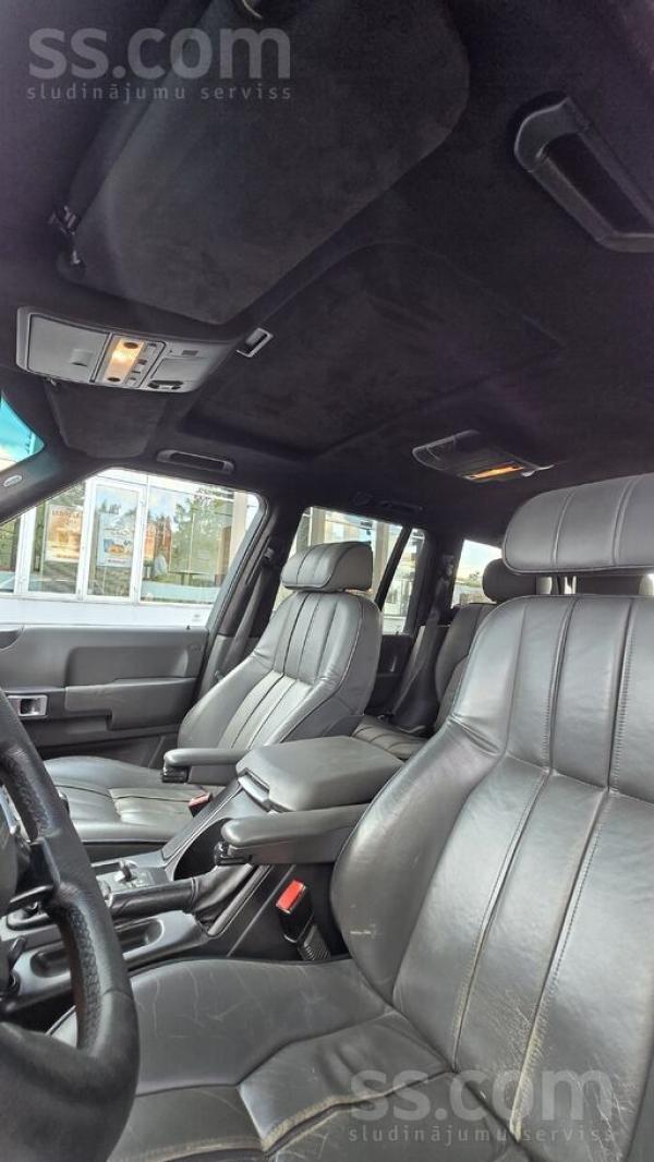 Melns Land Rover Range Rover 2002 Rīga, ar dzinēja tilpumu 3.00 L un nobraukumu 390 tūkst. km par 4700 €, foto 6 vietnē AUTOMOTO.COM.LV