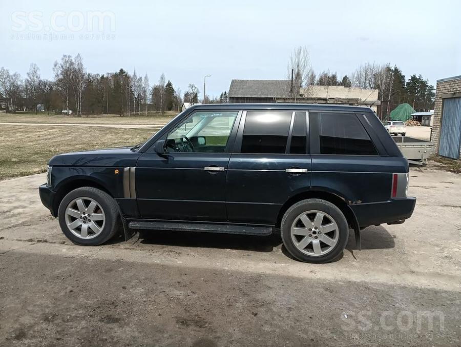 Black Land Rover Range Rover 2003 in Gulbene, with an engine capacity of 3.00 L and mileage of 450 thousand km for 3000 €, photo 1 on AUTOMOTO.COM.LV