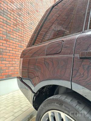 Melns Land Rover Range Rover 2003 Kuldīga, ar dzinēja tilpumu 3.00 L un nobraukumu 380 tūkst. km par 5499 €, foto 9 vietnē AUTOMOTO.COM.LV