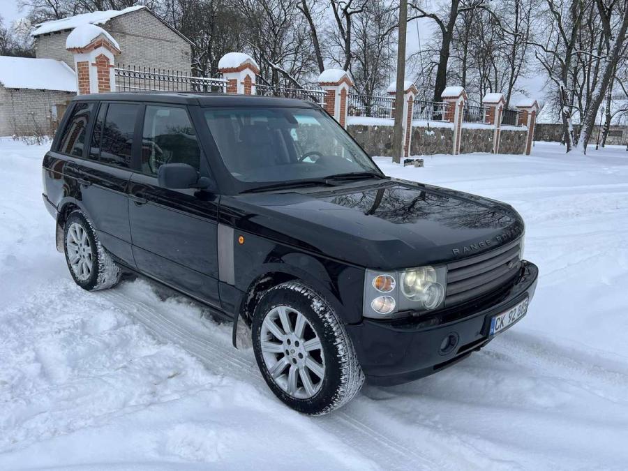 Melns Land Rover Range Rover 2004 Viļņa, ar dzinēja tilpumu 2.93 L un nobraukumu 250 tūkst. km par 4750 €, foto 2 vietnē AUTOMOTO.COM.LV