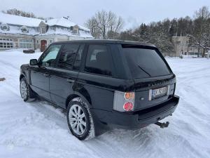Melns Land Rover Range Rover 2004 Viļņa, ar dzinēja tilpumu 2.93 L un nobraukumu 250 tūkst. km par 4750 €, foto 3 vietnē AUTOMOTO.COM.LV
