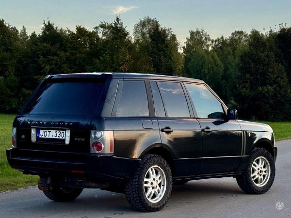 Black Land Rover Range Rover 2005 in Radviliskis, with an engine capacity of 3.00 L and mileage of 360 thousand km for 2100 €, photo 7 on AUTOMOTO.COM.LV