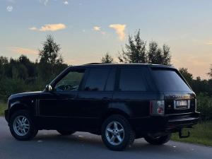 Black Land Rover Range Rover 2005 in Radviliskis, with an engine capacity of 3.00 L and mileage of 360 thousand km for 2100 €, photo 9 on AUTOMOTO.COM.LV